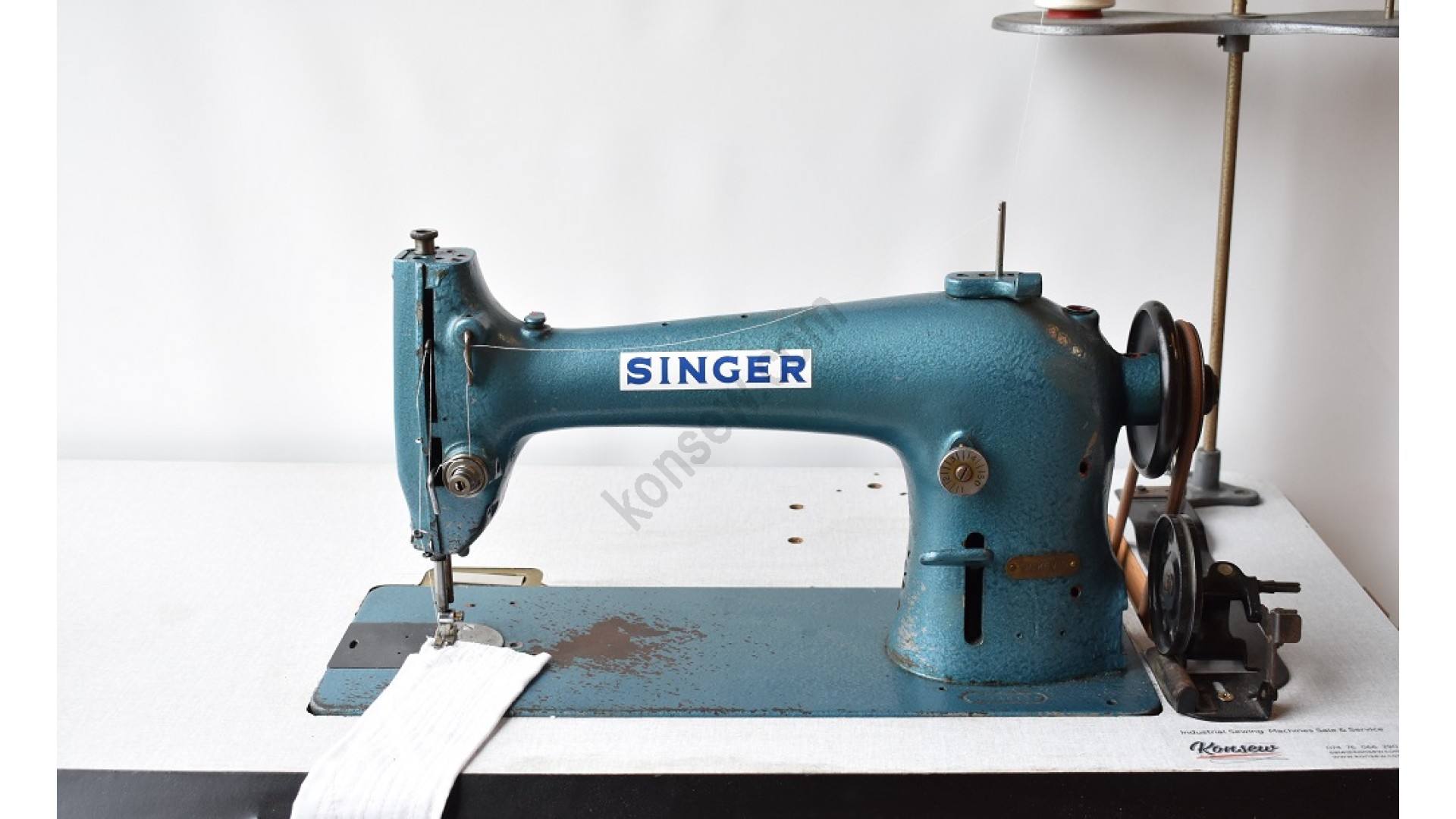 Buy Singer 96 KSV7 Lockstitch Straight Stitch Industrial Sewing Machine ...