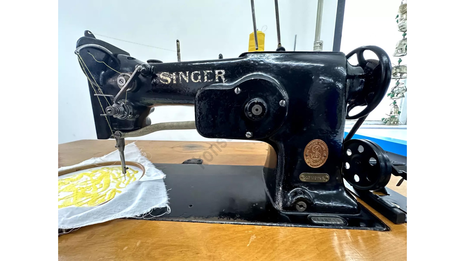 Buy Singer 107WSV43 freehand embroidery industrial sewing machine in UK ...